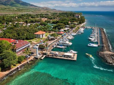 Island Hopping in Lahaina- BoatBooker